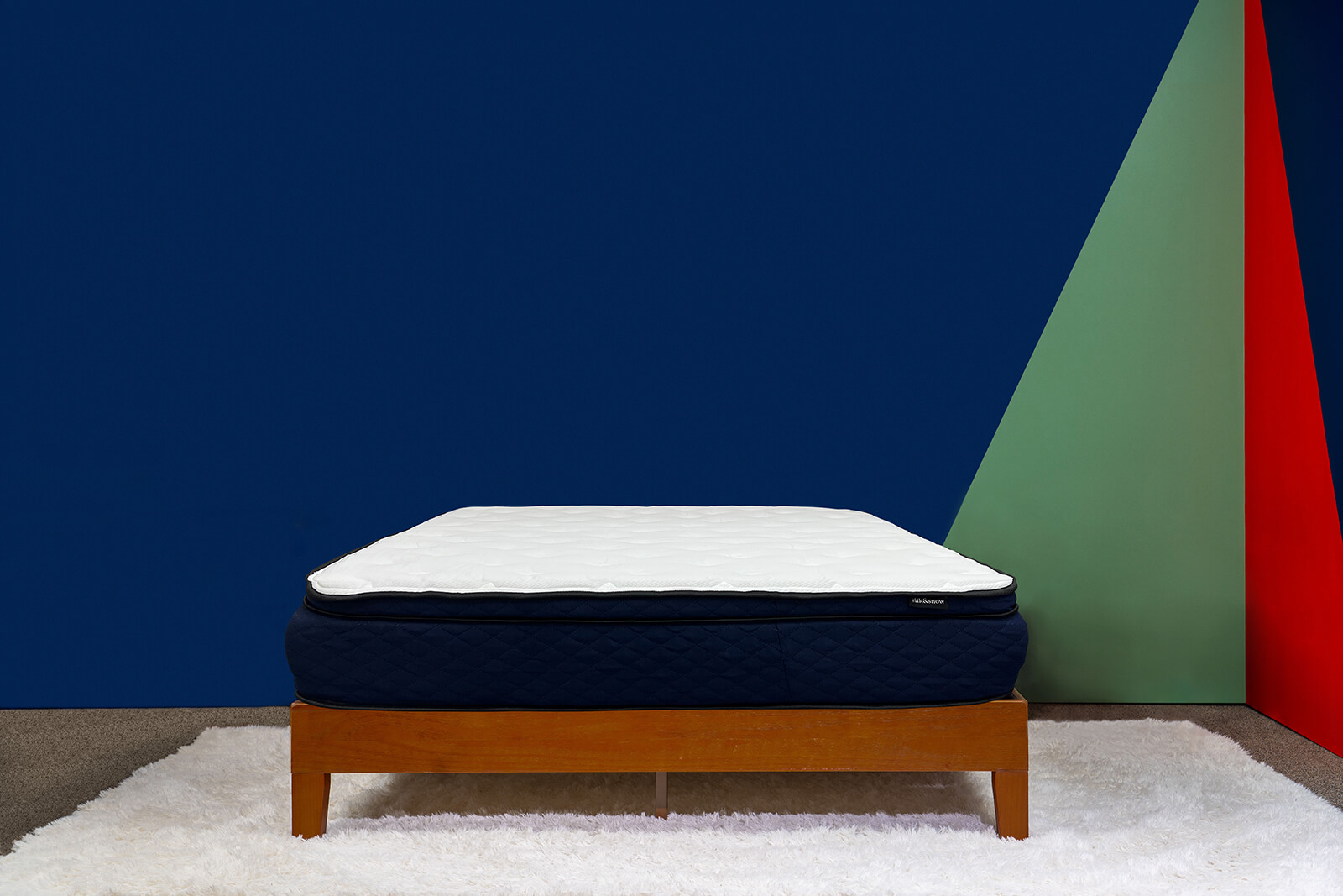 Silk & Snow Mattress Reviews: Should You Buy One? Engineers Weigh In